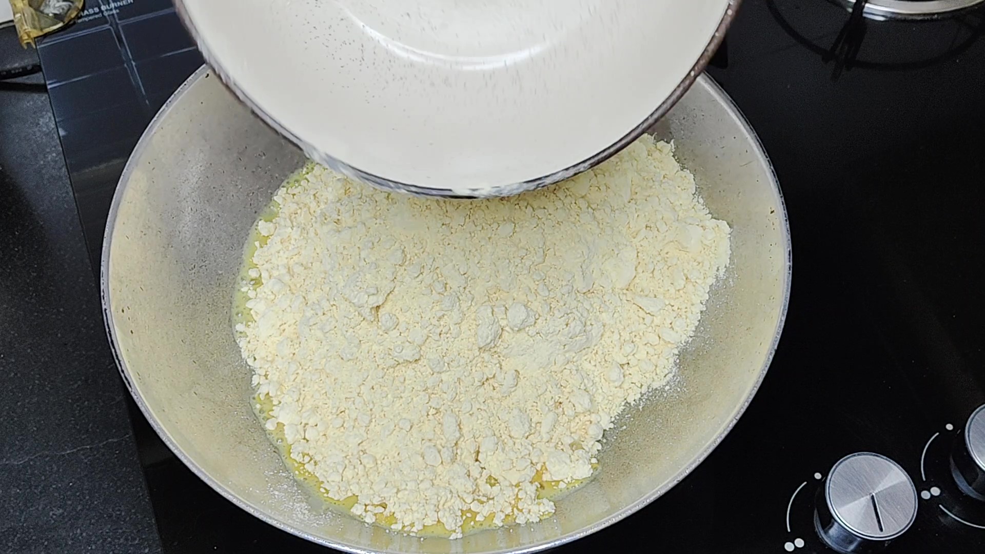 Besan Laddoo Recipe |How to make Besan Laddoo - vegstories